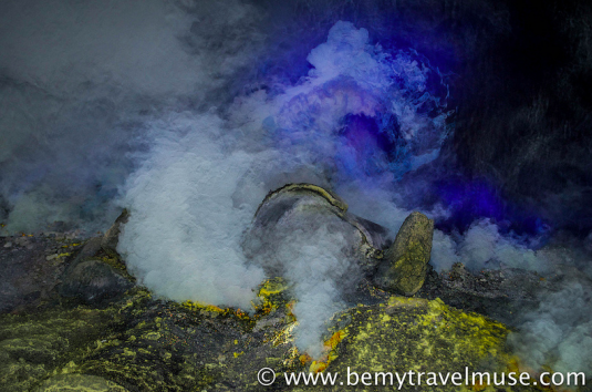 Hiking Kawah Ijen: Smothering Sulphur Smoke, Blue Fire, and an Acid Lake