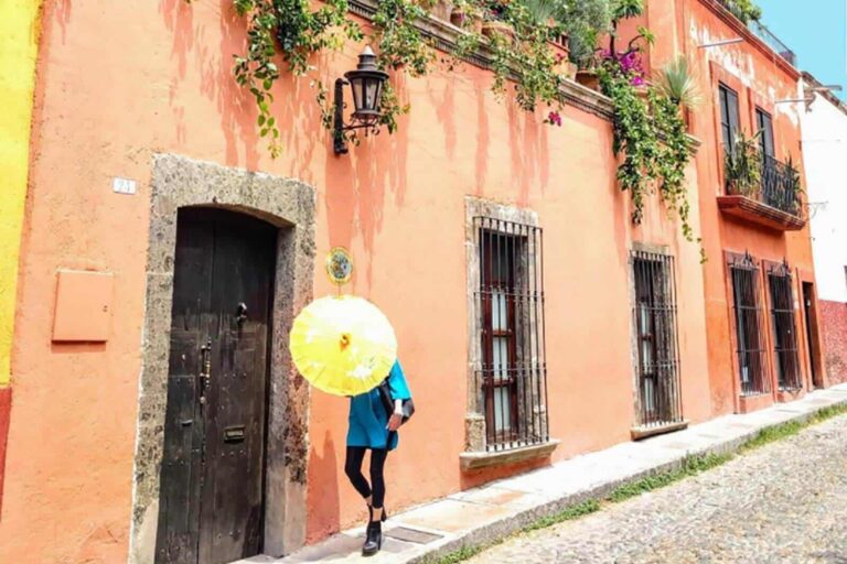 17+ Seasonal & Temp Jobs That Could Get You Abroad Faster