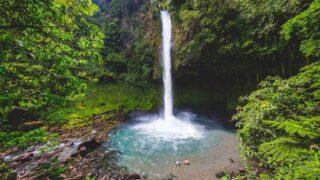 How to Visit Oropendola Waterfall in Costa Rica