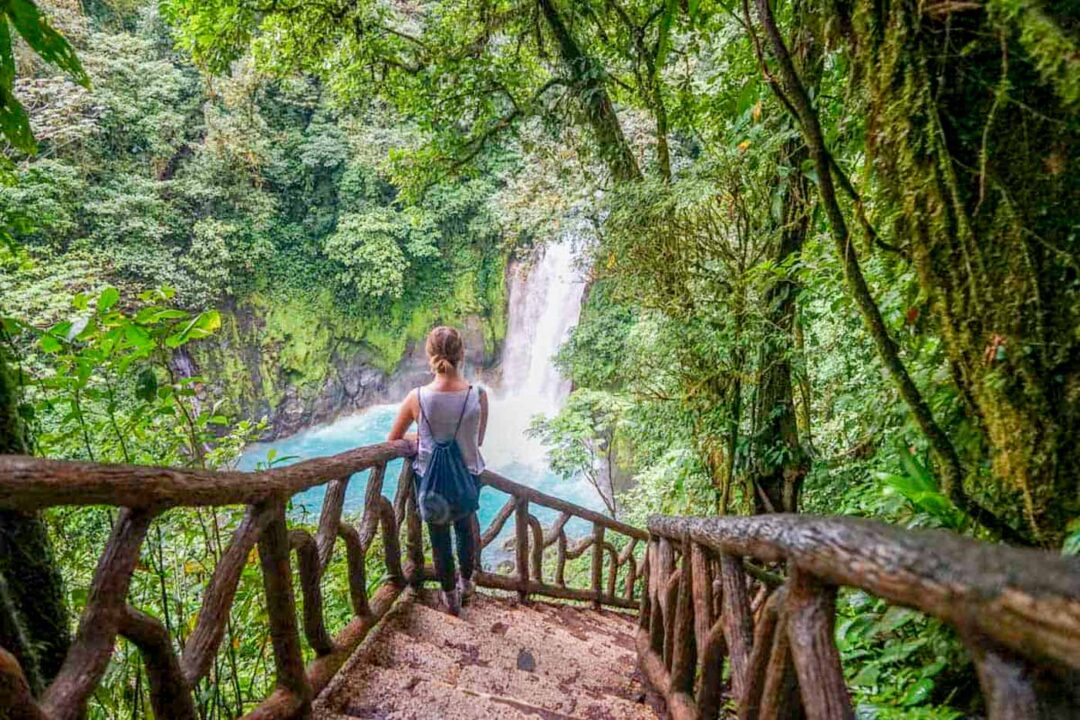 Backpacking Costa Rica: Your Complete Guide! 2025