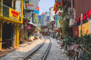 Visiting Hanoi's Train Street: READ THIS FIRST!
