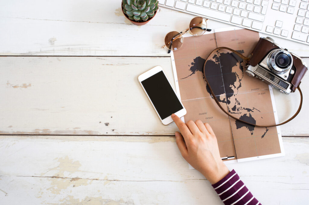 What's The BEST International Data Plan? How to Get Data Abroad