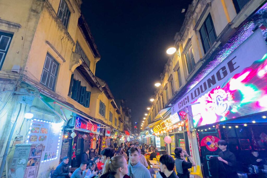 31 BEST Things to Do in Hanoi, Vietnam